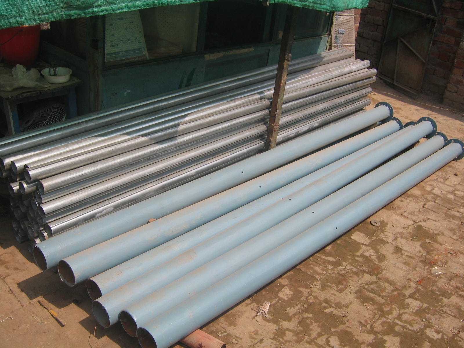 Column pipe for shed